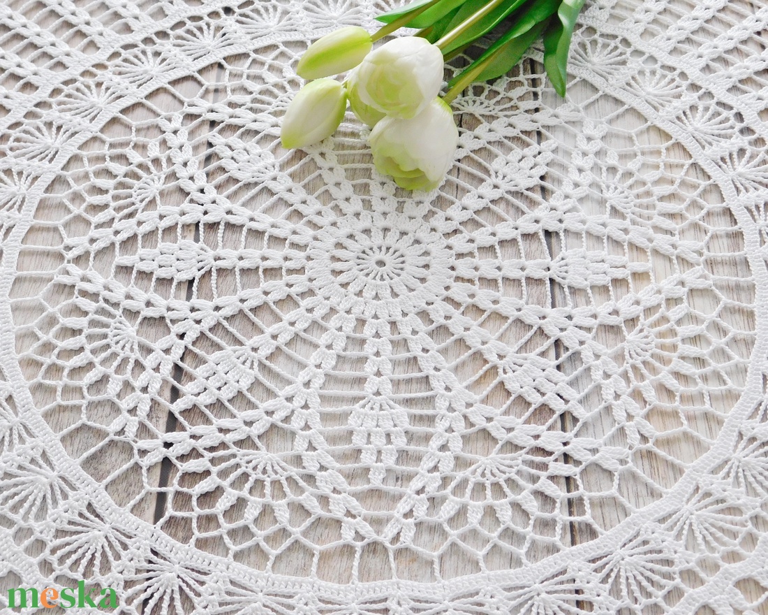 Nagyméretű horgolt csipke terítő, asztalközép 75 cm választható színben ...