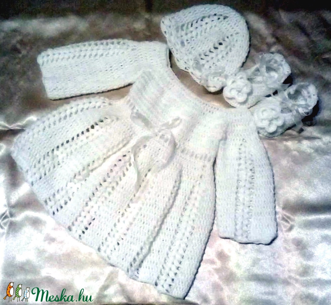 Horgolt baba ruha szett- Meska.hu