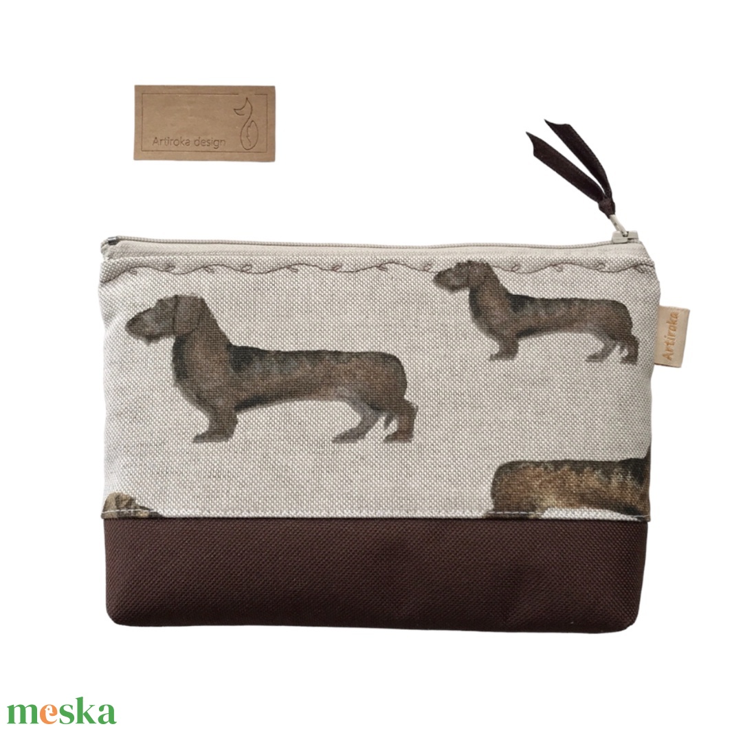 Tacskó kutya család mintás neszesszer - szálkás szőrű tacskó - Artiroka ...