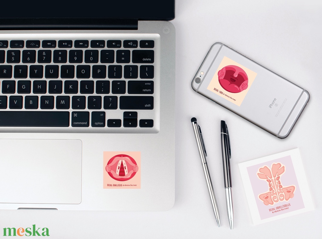 Boldog Dalolás - matrica / tüdő hangszál légcső torok rekeszizom száj ...