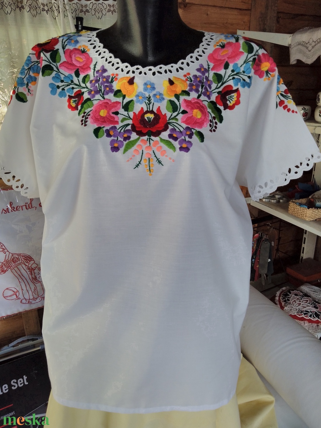 kalocsai mintás hímzett ingváll- Meska.hu