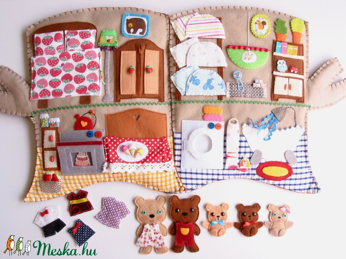 Cuki maci család farönk házikóban- interaktív játszókönyv (Azonnal ...