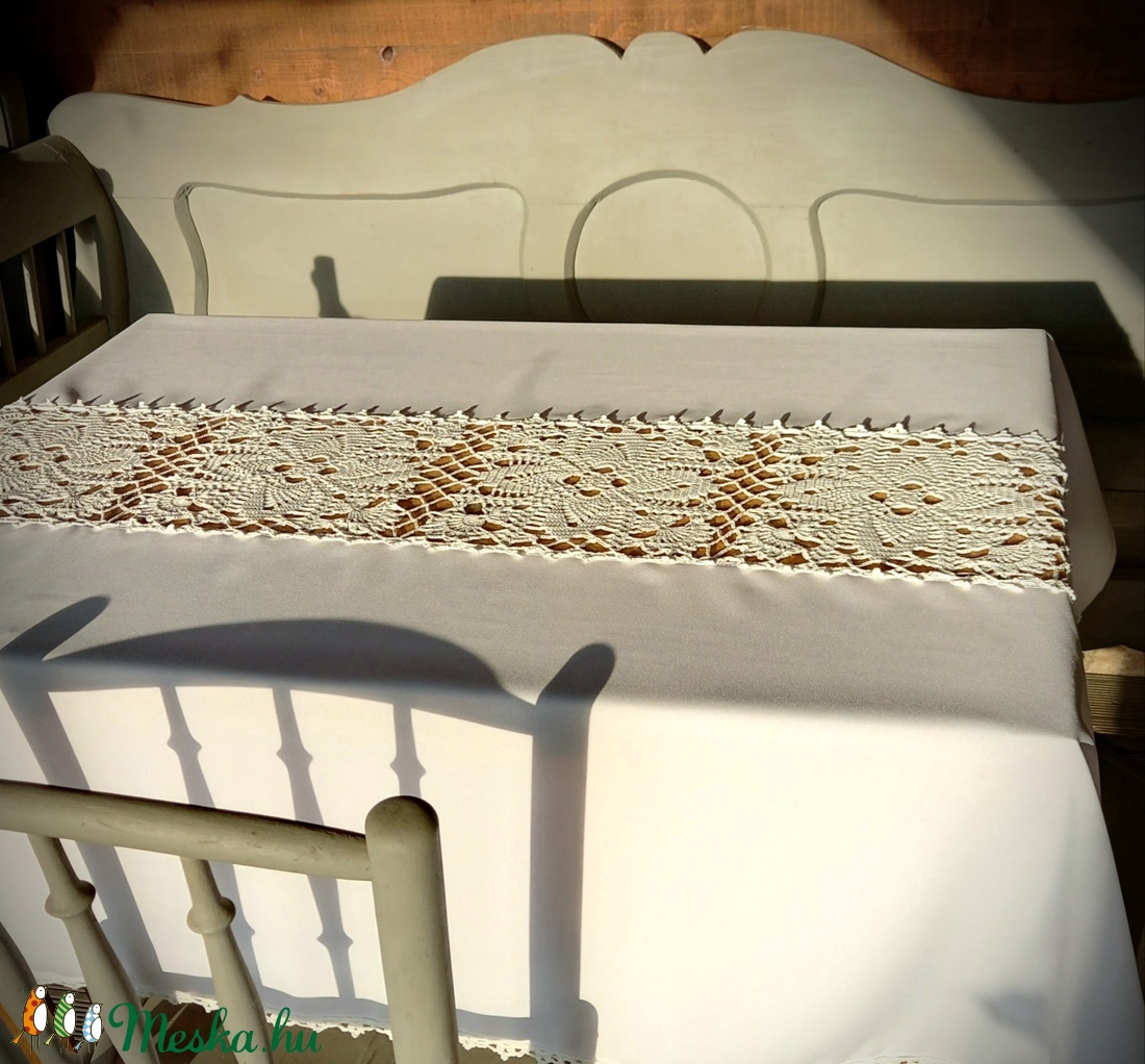 Abrosz, horgolt csipke betéttel - Meska.hu