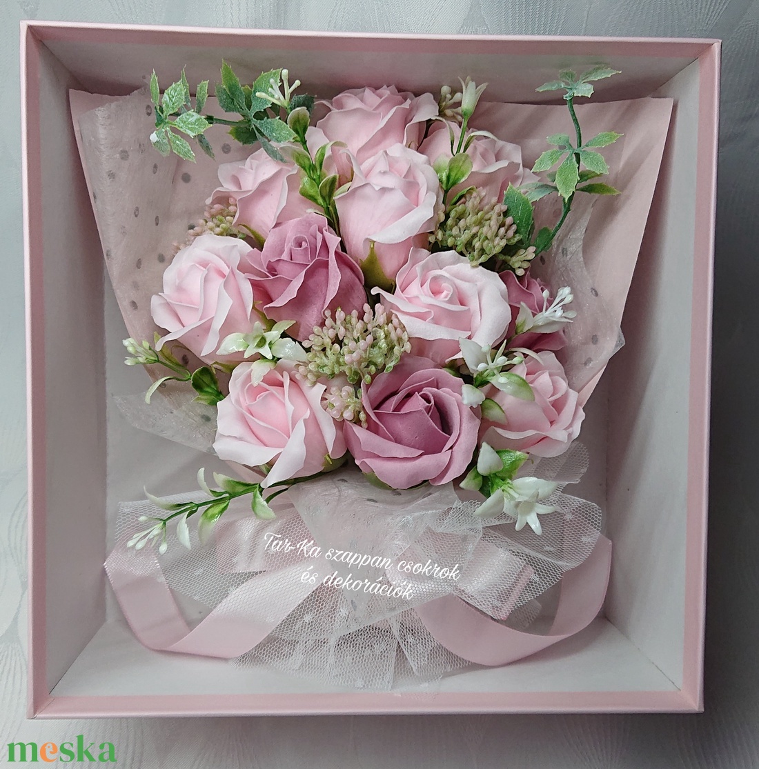 11 szálas szappanrózsa csokor díszdobozban- Meska.hu