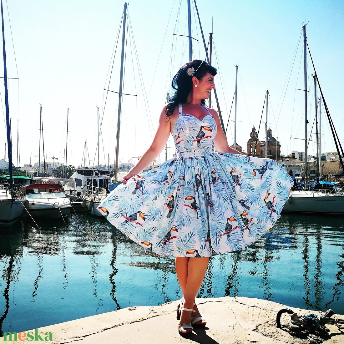 Pinup Rockabilly ruha, kék tukán és trópusi mintás, virágos- Meska.hu