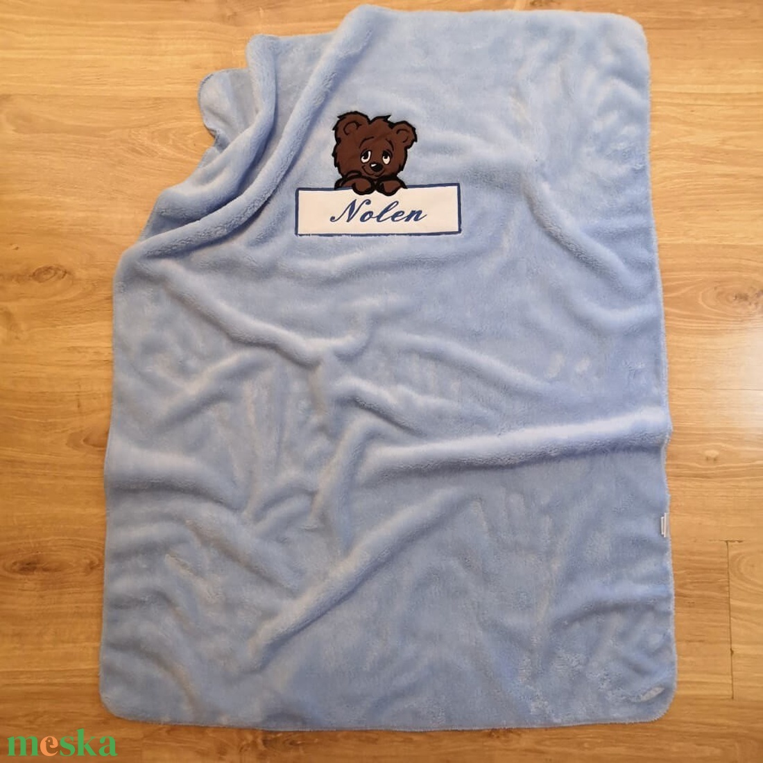 Macis névtáblás hímzett Bébi pléd/takaró - Wellsoft (Cosy Fleece)- Meska.hu