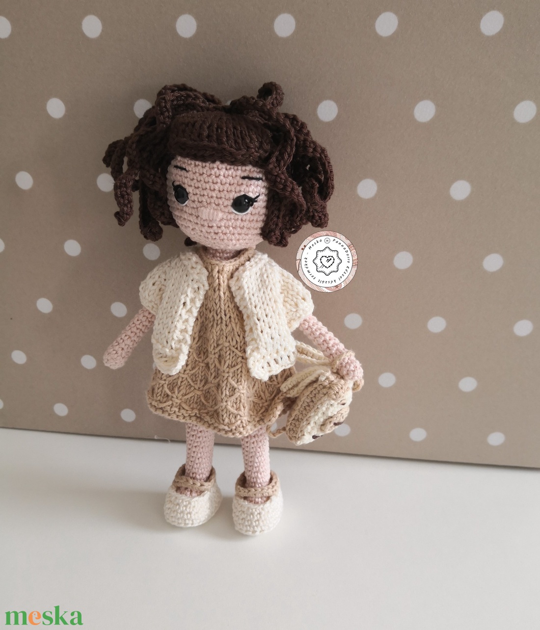 Horgolt amigurumi baba, öltöztethető kislány, levehető kötött ruhával ...