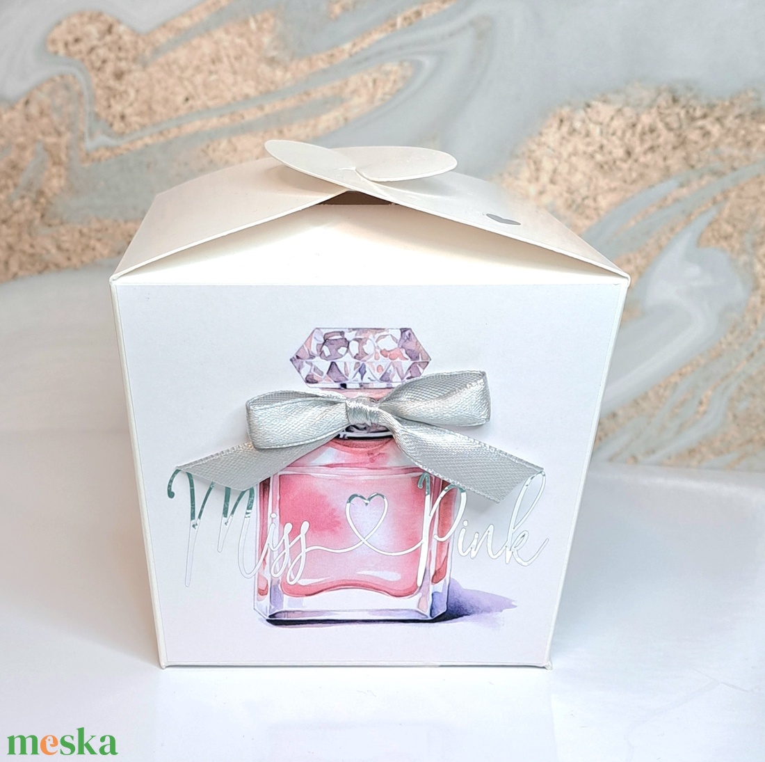 Miss Pink parfüm illatú szója illatviasz díszdobozban 120g- Meska.hu
