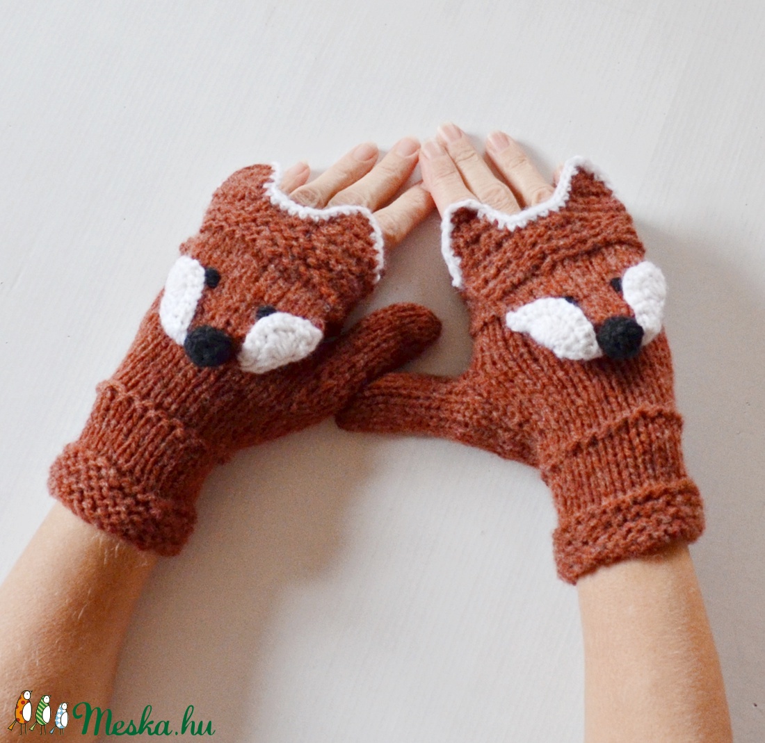 Vuk és Íny - kapucnis kesztyű lehajtható róka arccal vörös színben ...