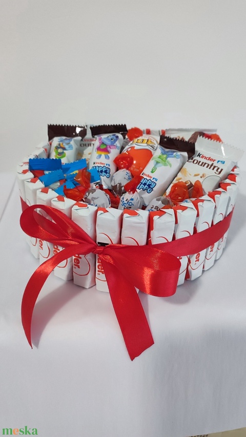 Kinder csoki torta - Meska.hu