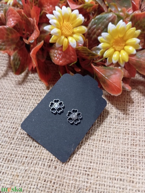 Nemesacél Nagy virág bedugós fülbevaló- Meska.hu