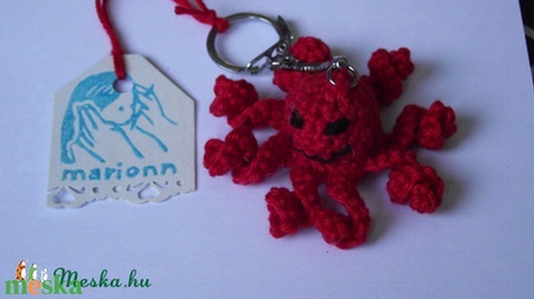 Piros Horgolt POLIP kulcstartó - Amigurumi- Meska.hu