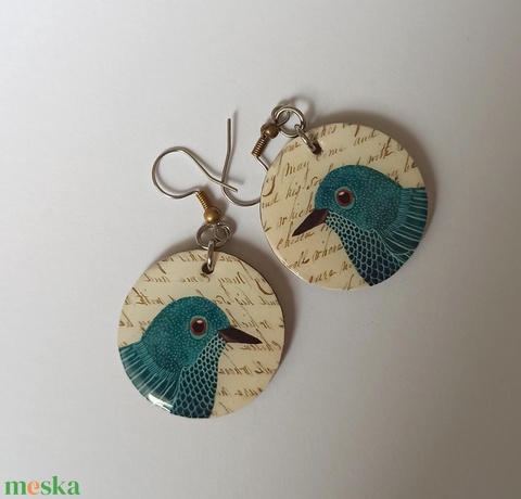Kerek, lógós fülbevaló madaras mintával- Meska.hu